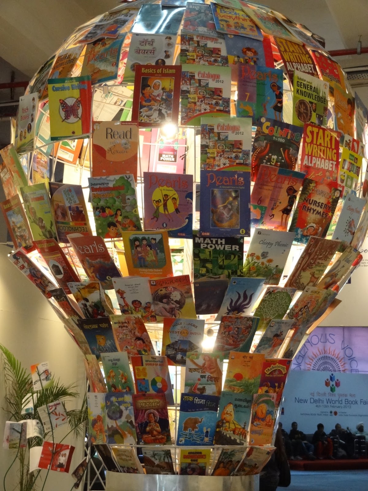 My RITE TO READ: Book Art Installations at DWBF 2013